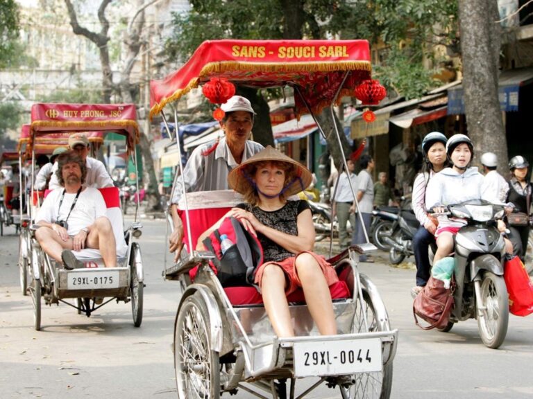 Cyclo in Vietnam Guide: Vietnam on Three Wheels - YESD Travel