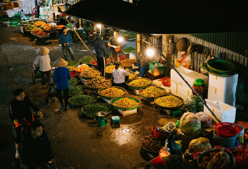 Long Bien Market: Your Ultimate Guide To Shopping For Authentic ...